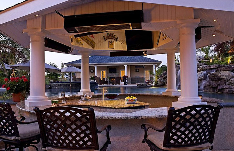 10 Stylish Outdoor Bar Ideas | Patio Heat and Shade